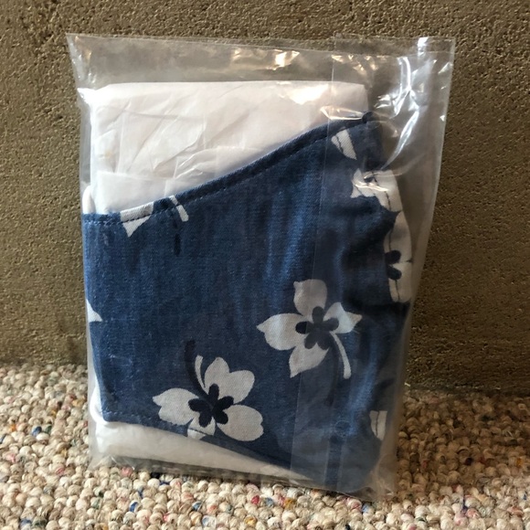 Draper James | Accessories | Draper James Floral Chambray Face Mask ...